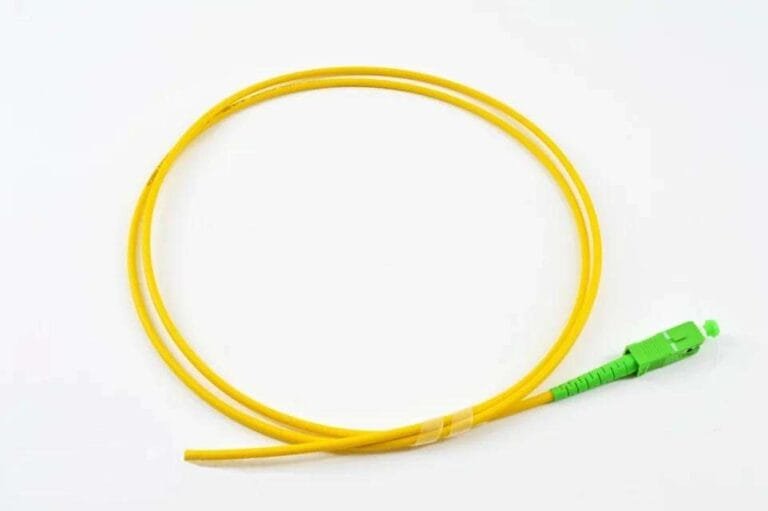What is the difference between optical patch cord and fiber pigtail?